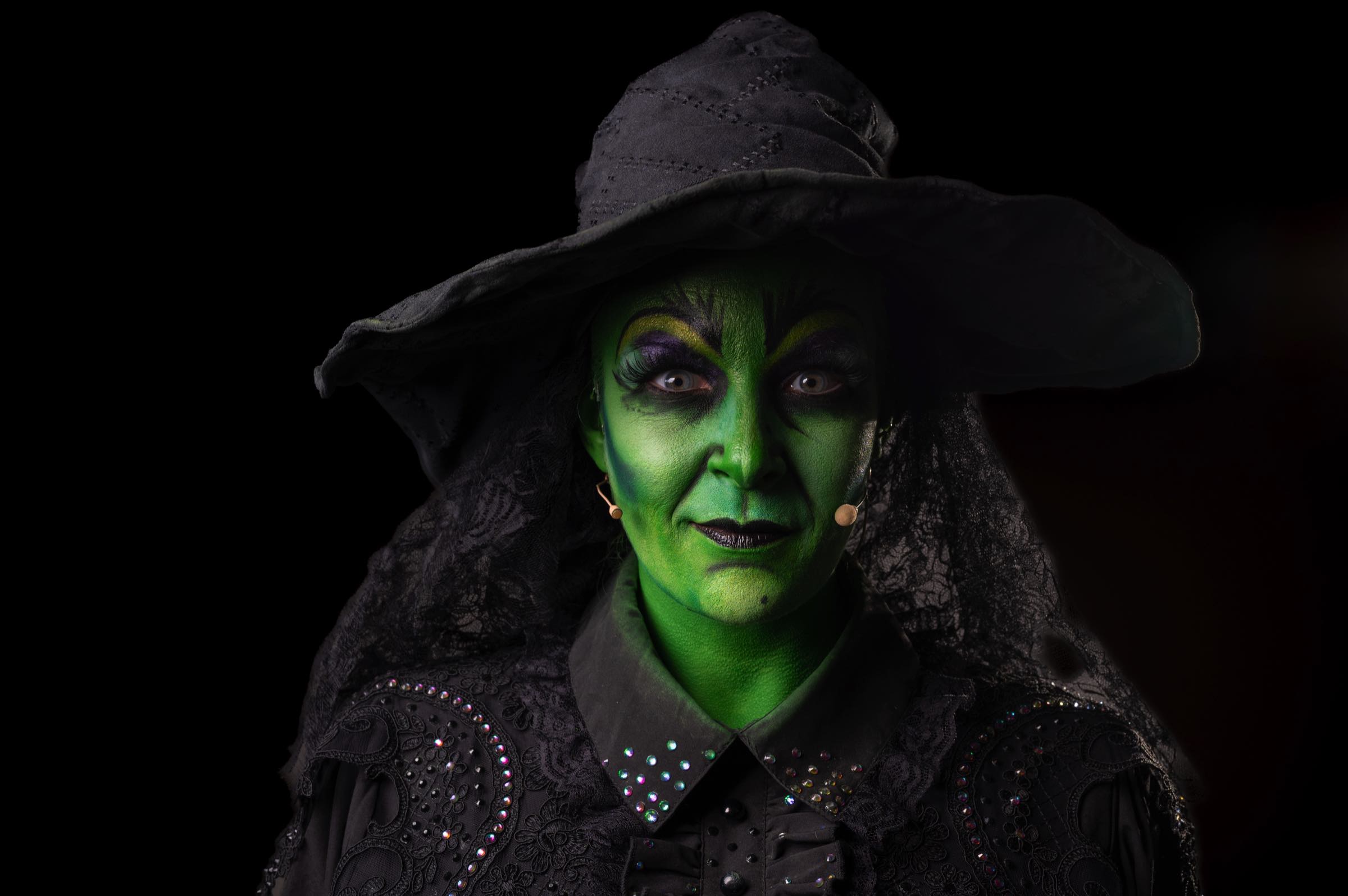 Gary Starr Touring Pantomimes